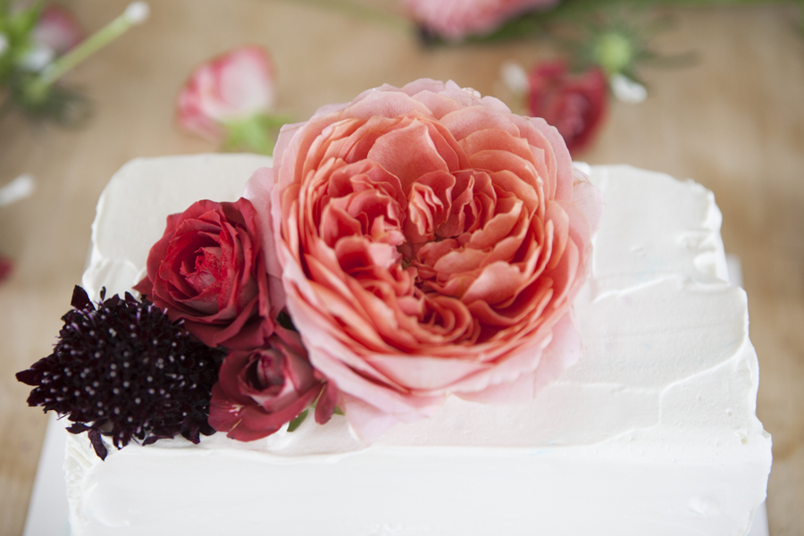 How to Make a Floral Wedding Cake Topper - Rustic Wedding Chic