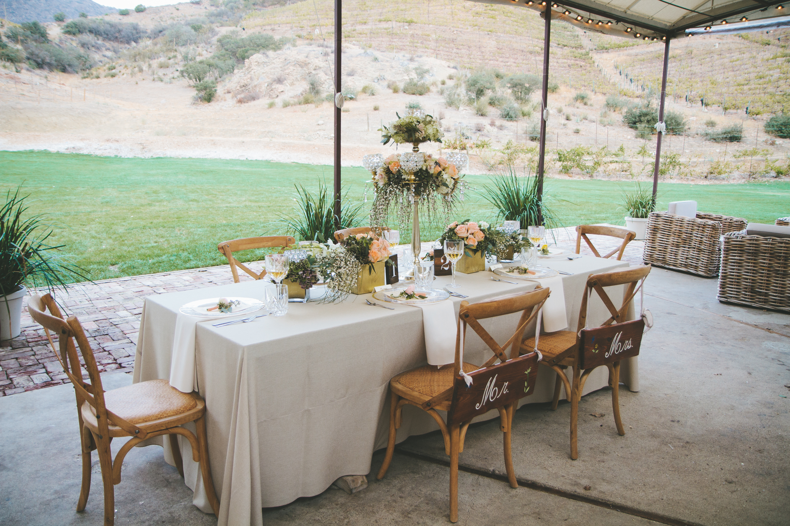 Ideas For A Rustic Elegant Wedding - Rustic Wedding Chic